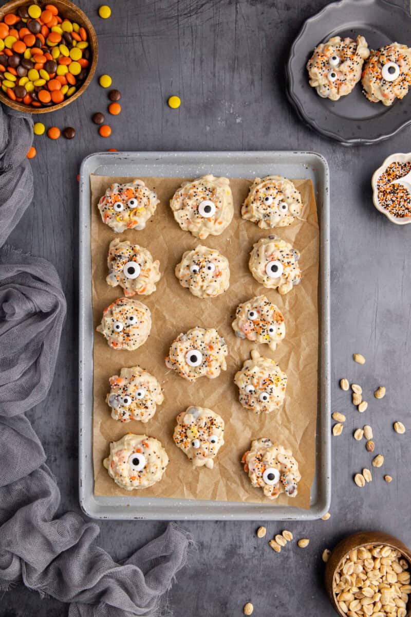 Halloween Crockpot Candy - My Rad Kitchen