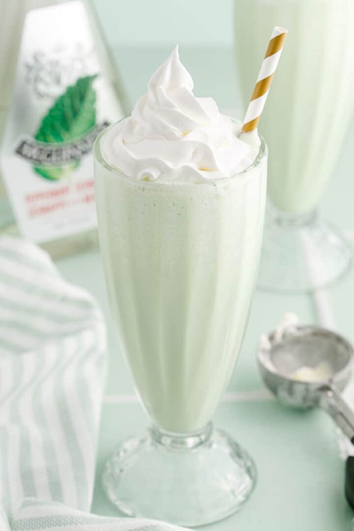 Baileys Vanilla Mint Shake - My Rad Kitchen