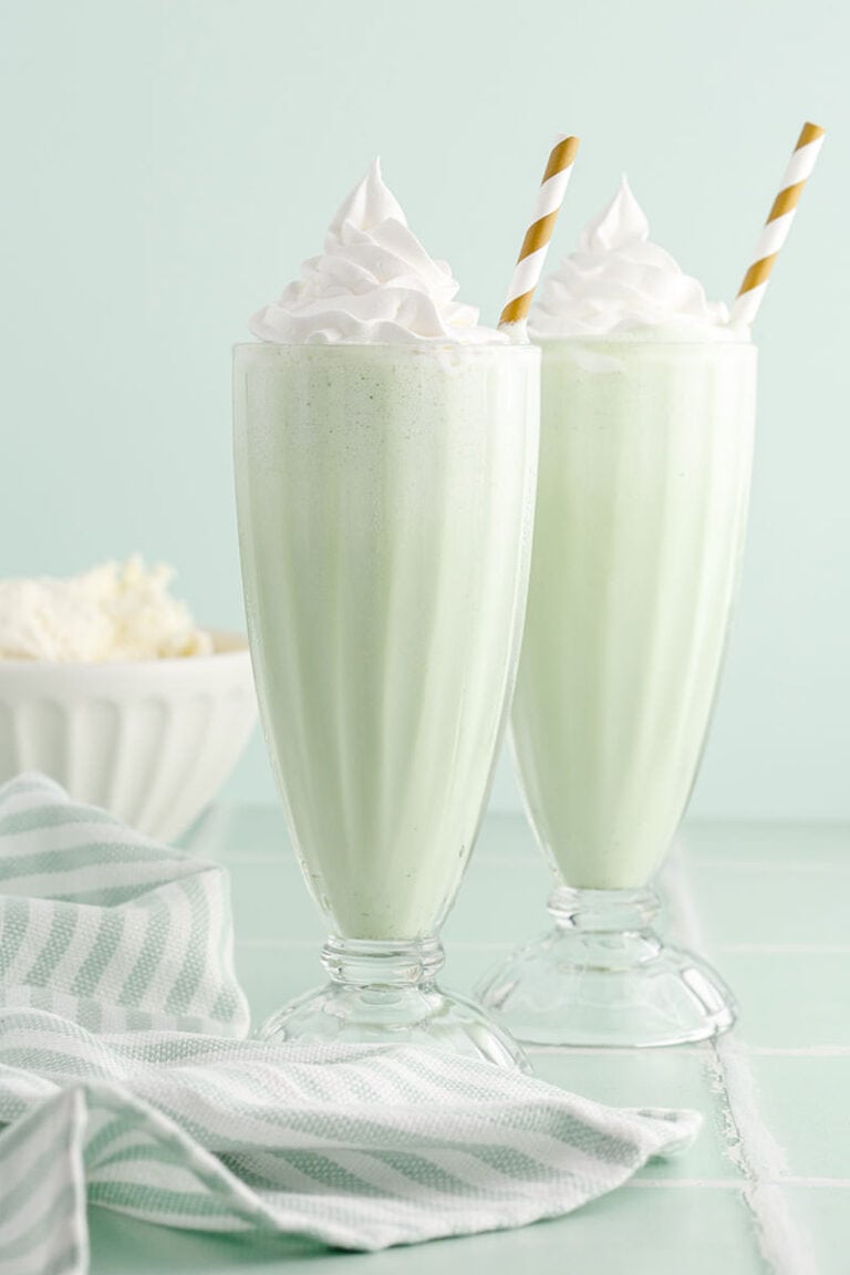 Baileys Vanilla Mint Shake - My Rad Kitchen