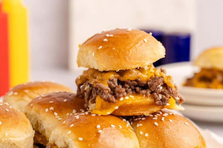 Cheeseburger Sliders to Feed a Hungry Crowd - My Rad Kitchen